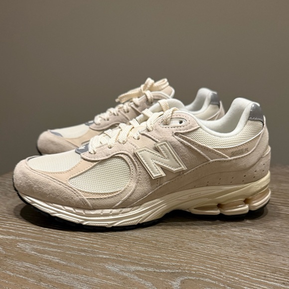 New Balance | Shoes | New Balance 202 R | Poshmark